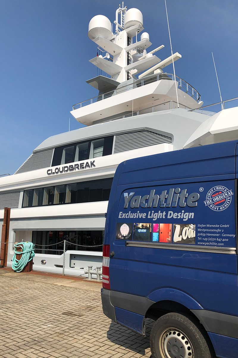 Illuminated Car Logos | Yachtlite